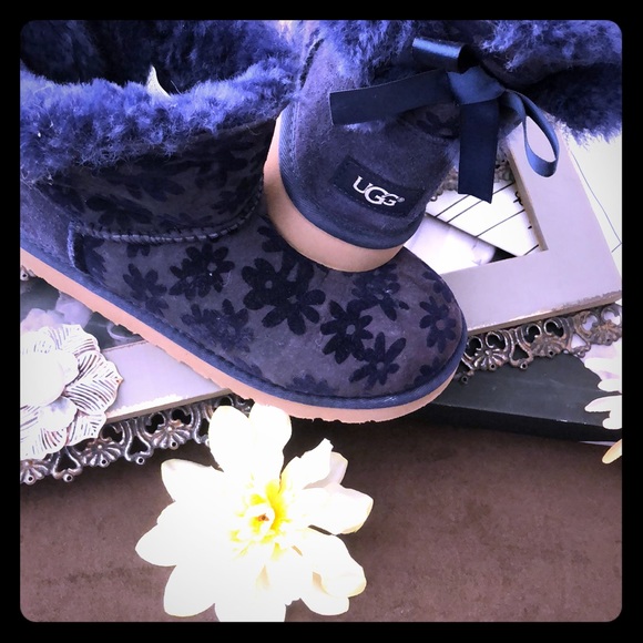 UGG | Shoes | Ugg Bailey Flower Edition Somethin Blue | Poshmark